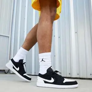 JORDAN 1 Low Se 'diamond' Sneakers