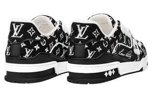 LOUIS VUITTON Trainer Sneakers - Black/white