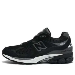 NEW BALANCE 2002r Sneakers - Black