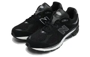 NEW BALANCE 2002r Sneakers - Black