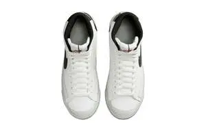 Nike Blazer Mid '77 Se "split" Sneakers - Summit White/black/light Silver