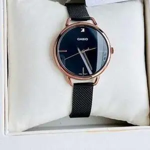 Casio Enticer Series Quartz Analog Watch With Mesh Strap