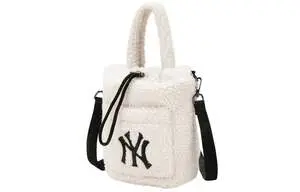 MLB New York Yankees Polar Fleece Bucket Bag