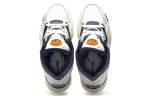 REEBOK Pump Omni Zone Ii "chalk Vector Navy" Sneakers - White/blue