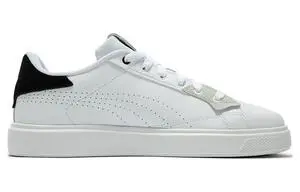 PUMA Lajla Low Top Sneakers