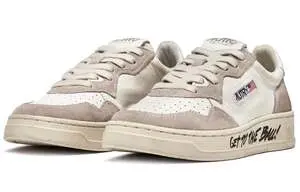 AUTRY Medalist Leather Low Top Sneakers