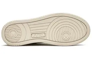 AUTRY Medalist Leather Low Top Sneakers