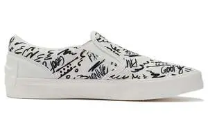 LI-NING Skateboarding Low X Disney Slip-on Sneakers