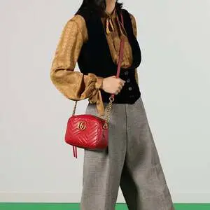 Gucci Gg Marmont Small Shoulder Bag - Red