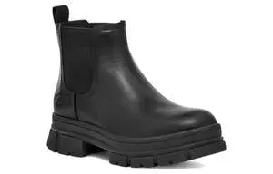 UGG Ashton Chelsea Boot