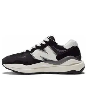 NEW BALANCE 57/40 Sneaker - Black/white