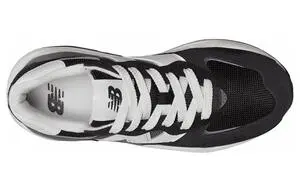 NEW BALANCE 57/40 Sneaker - Black/white