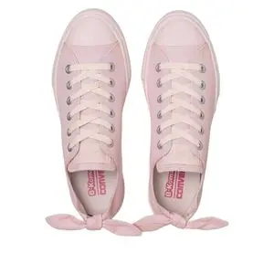 CONVERSE X Oshi No Ko Chuck Taylor All Star Light Platform Sneakers - Pink