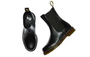 Dr. Martens 2976 Chelsea Boots - Black