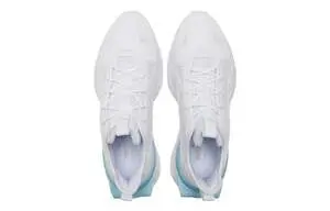 PUMA Low Top Sneakers
