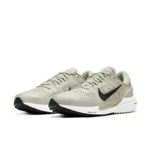 Nike Zoom Vomero 15 Athletic Sneakers - Grey/black