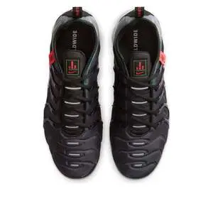 Nike Vapormax Plus "worldwide Pack" Sneakers - Black