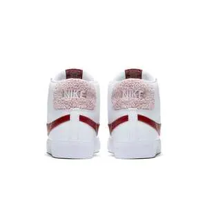 Nike Blazer Mid Sb Sneakers