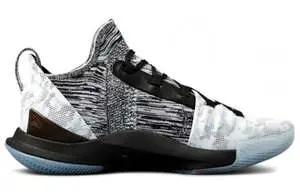 Under Armour Curry 5 "international Smoke" Basketball Sneaker - Grey