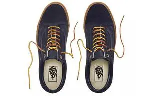 VANS Old Skool Gum Sole Sneakers - Blue