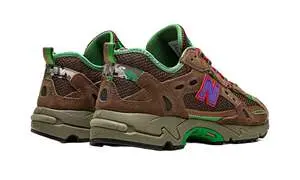 NEW BALANCE X Stray Rats 827 "sewer Stompers" Sneakers - Brown