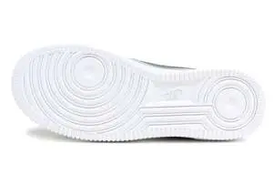 Nike Force 1 '07 Lv8 3 Low Top Sneakers