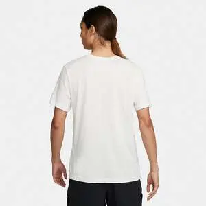 Nike Court Dri-fit Graphic T-shirt