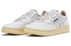 AUTRY Medalist Low Sneakers With Written Detail