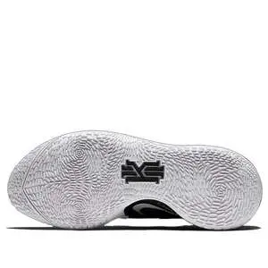 Nike Kyrie Low 2 Athletic Sneakers