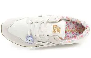 NEW BALANCE 520 Sneakers - White
