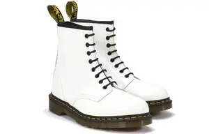 Dr. Martens 1460 Pascal 8-eye Boots