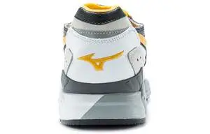 Mizuno Mondo Control Sneakers
