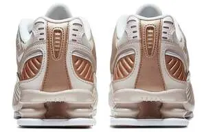 Nike Shox Enigma "desert Sand" Sneakers - Pink