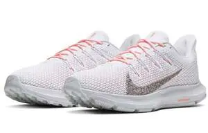 Nike Quest 2 Sneakers - White