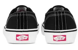 VANS Authentic Pro Sneakers - Black