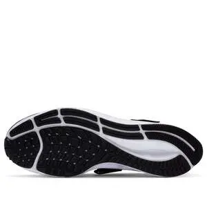 Nike Zoom Pegasus 37 Flyease Athletic Sneakers - Black/white