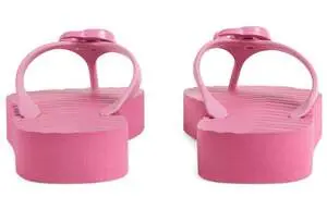 Gucci Chevron Thong Sandals - Pink