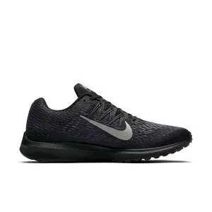 Nike Zoom Winflo 5 Athletic Sneakers