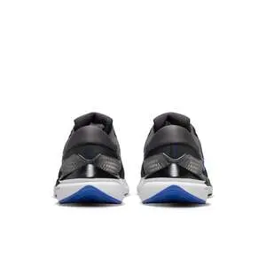 Nike Zoom Vomero 16 Sneakers