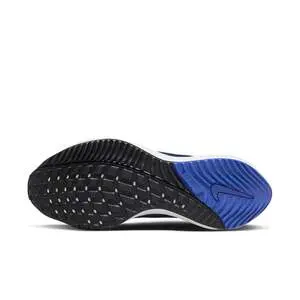 Nike Zoom Vomero 16 Sneakers