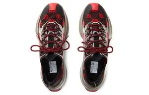 Gucci Run Sneaker - Black/red