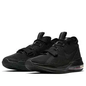 Nike Force Max Low Sneakers