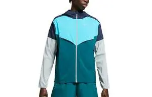 Nike Sports Training Hooded Jacket