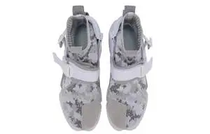 LI-NING Essence 2 Buckle Up Sneakers