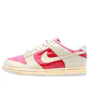 Nike Dunk Low Vntg Sneakers - Red