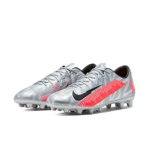 Nike Mercurial Vapor 13 Pro Hg Athletic Sneakers