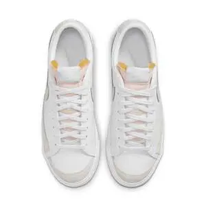 Nike Blazer '77 Low-top Sneakers - White/grey
