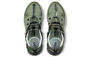On Cloudtrax "midnight Glacier" Sneakers - Midnight/glacier