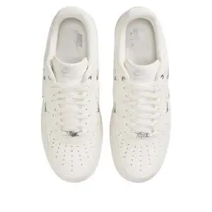Nike Force 1 '07 Lv8 Sneakers
