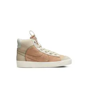 Nike Blazer Mid '77 Se 'dance' Sneakers - Sanddrift/light Silver/phantom